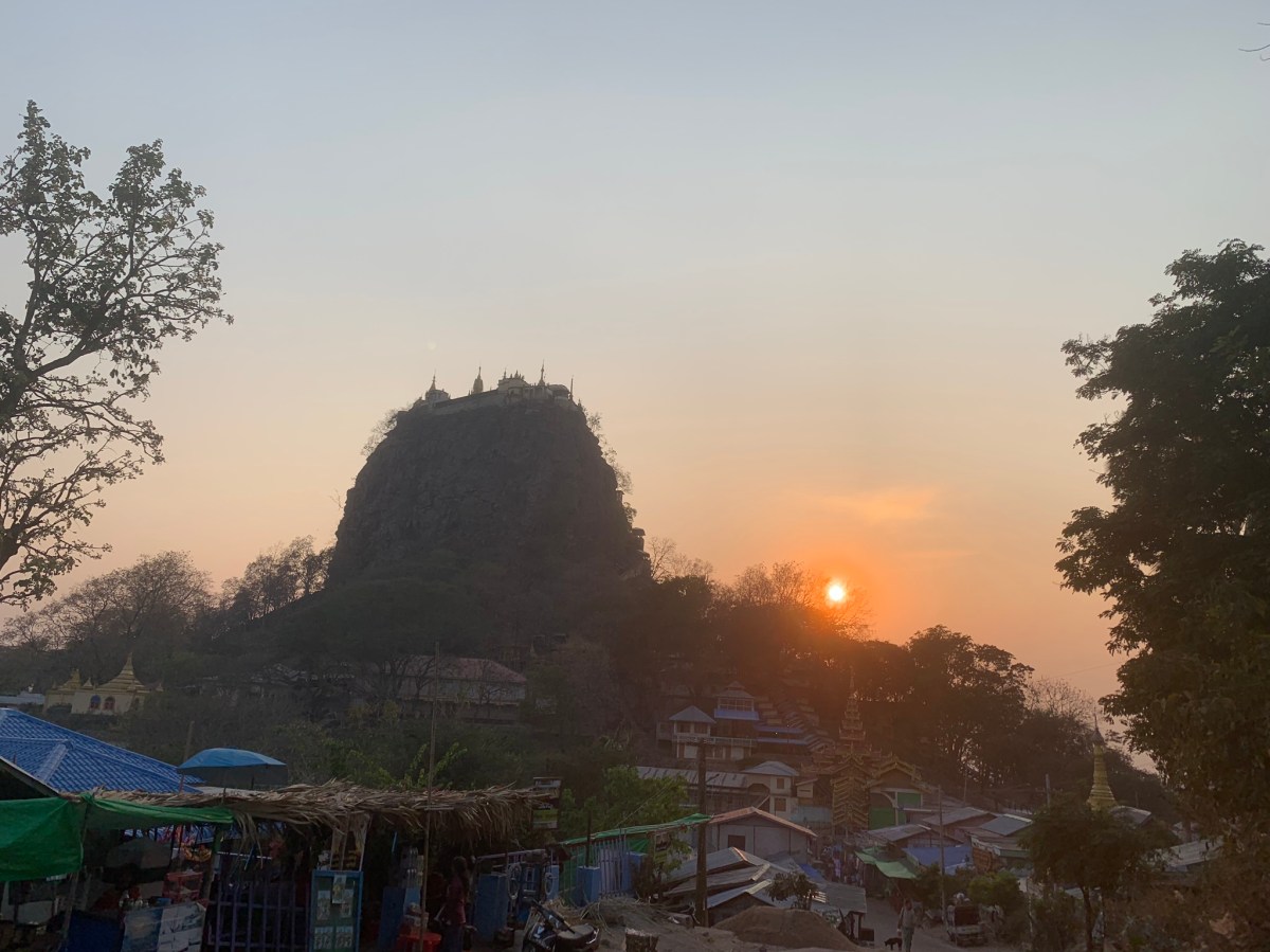 Monte Popa, o vulcão adormecido e templo mais importante de Myanmar ...